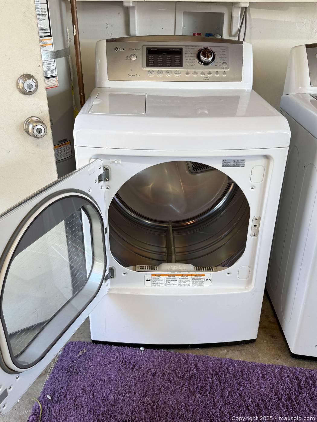 LG TrueSteam front-load electric dryer | Maxsold