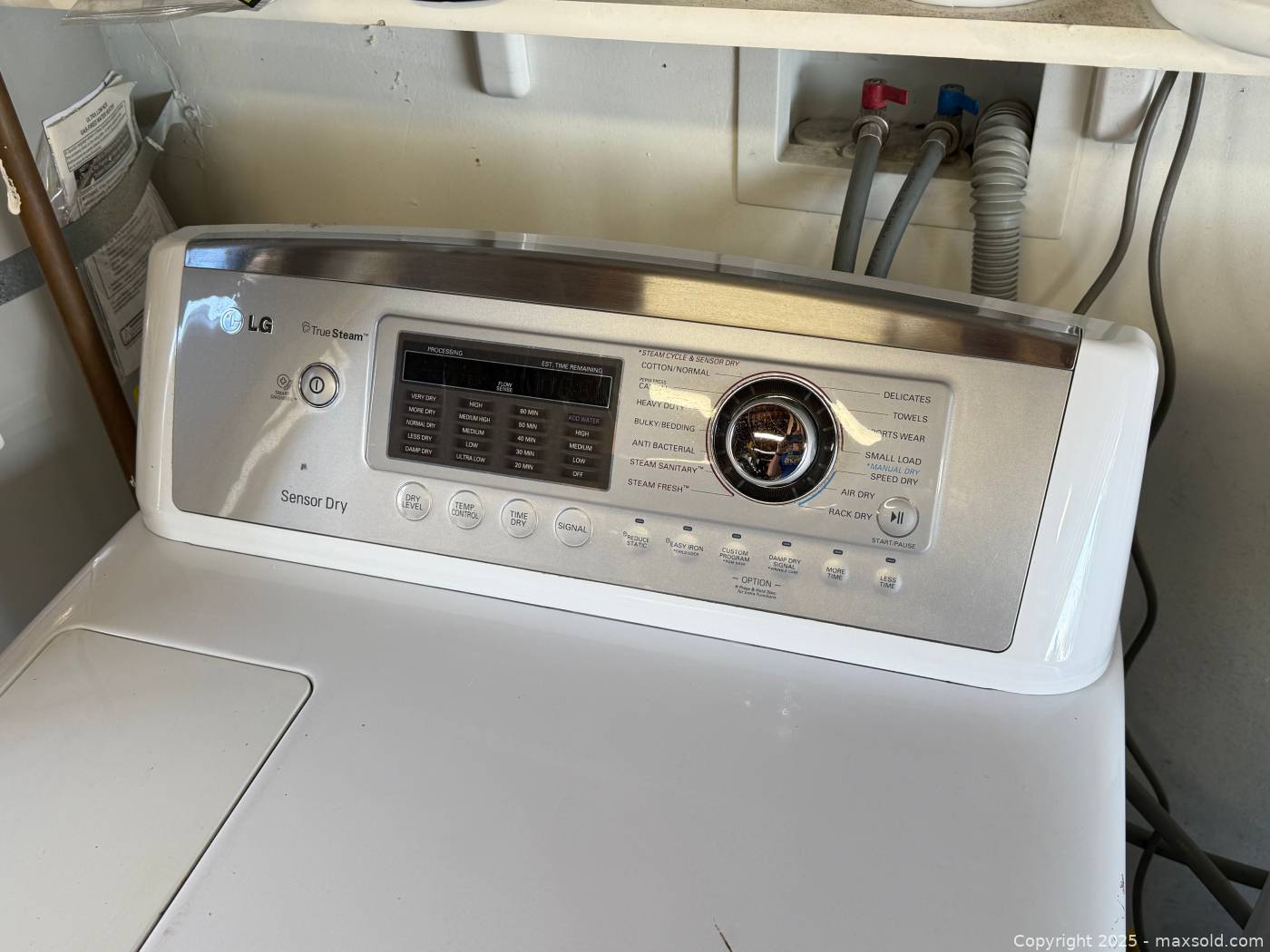 LG TrueSteam front-load electric dryer | Maxsold