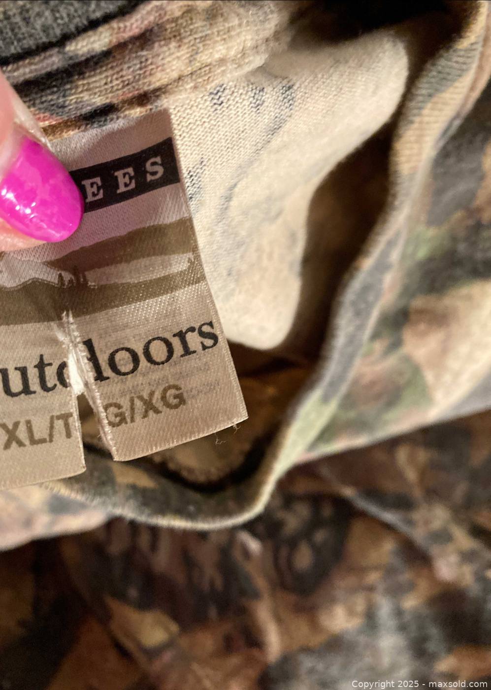 Two vintage XL camouflage hunting sets | Maxsold