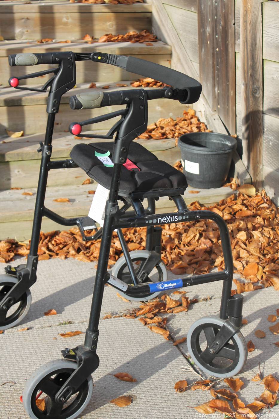 Nexus adjustable rollator walker | Maxsold