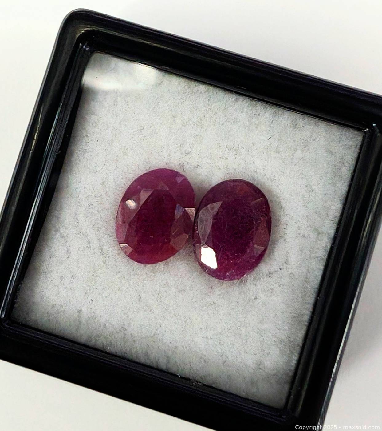 Genuine ruby gemstones approx 3.4ct | Maxsold