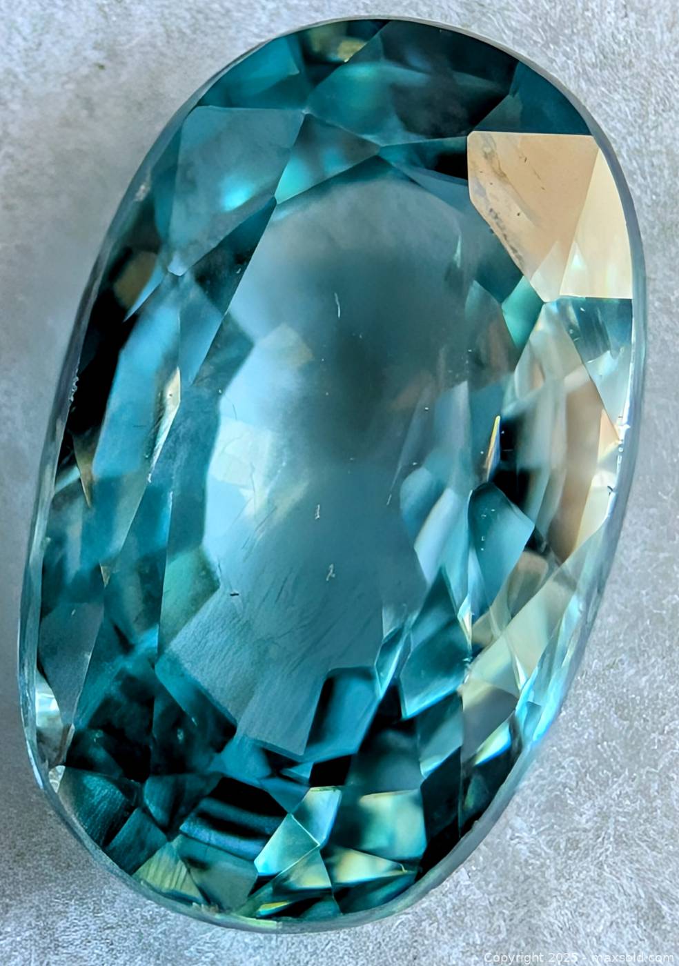 Natural blue zircon gemstone 5ct | Maxsold