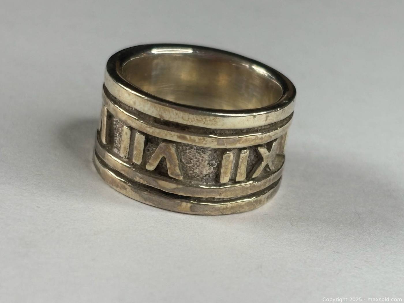 925 Sterling silver Roman numerals ring | Maxsold