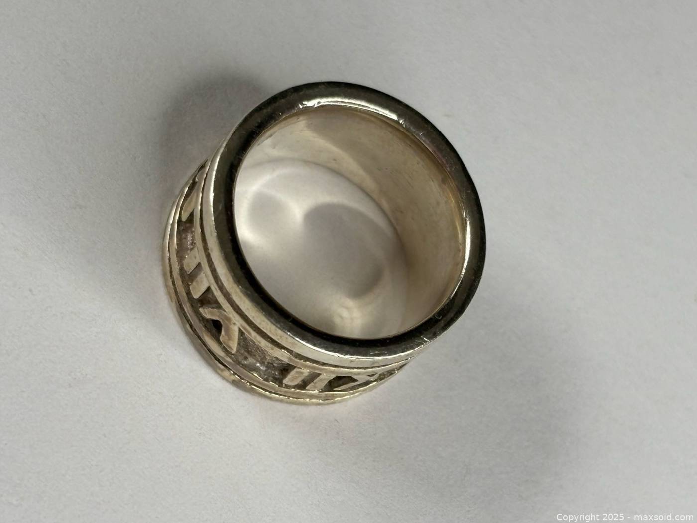925 Sterling silver Roman numerals ring | Maxsold