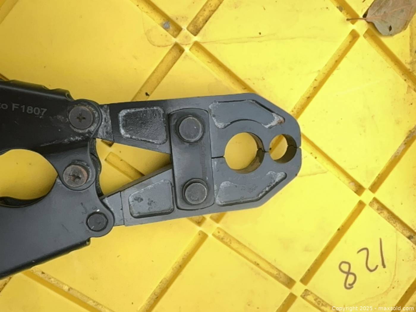 Crump Rite 1/2" PEX crimping jaw | Maxsold