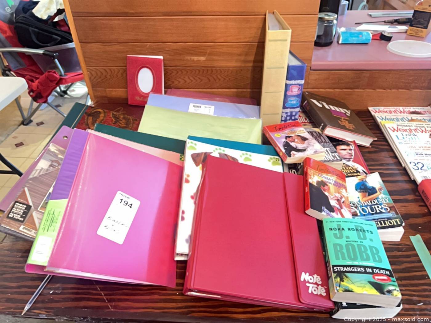 Binders, Photo Albums and Books | Maxsold
