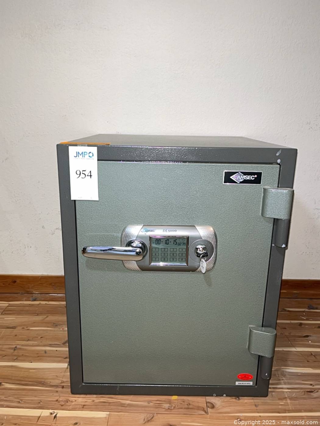 AMSEC DL5000 fire & burglary safe | Maxsold