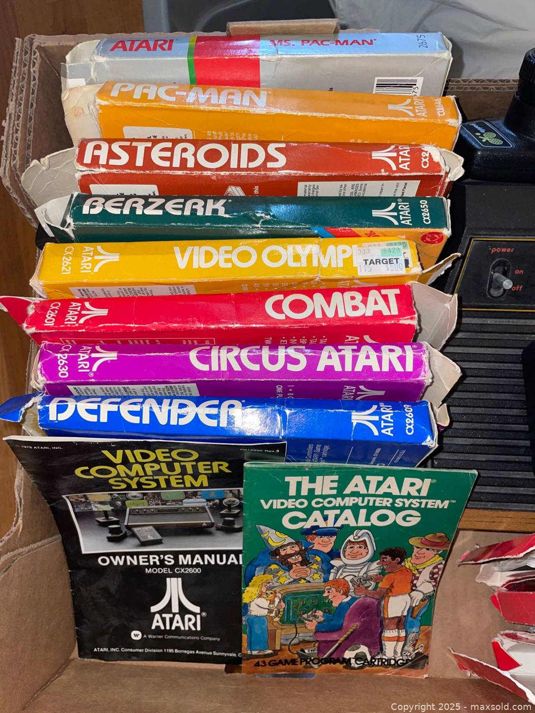 Atari 2600 console, controllers, 7 games | Maxsold