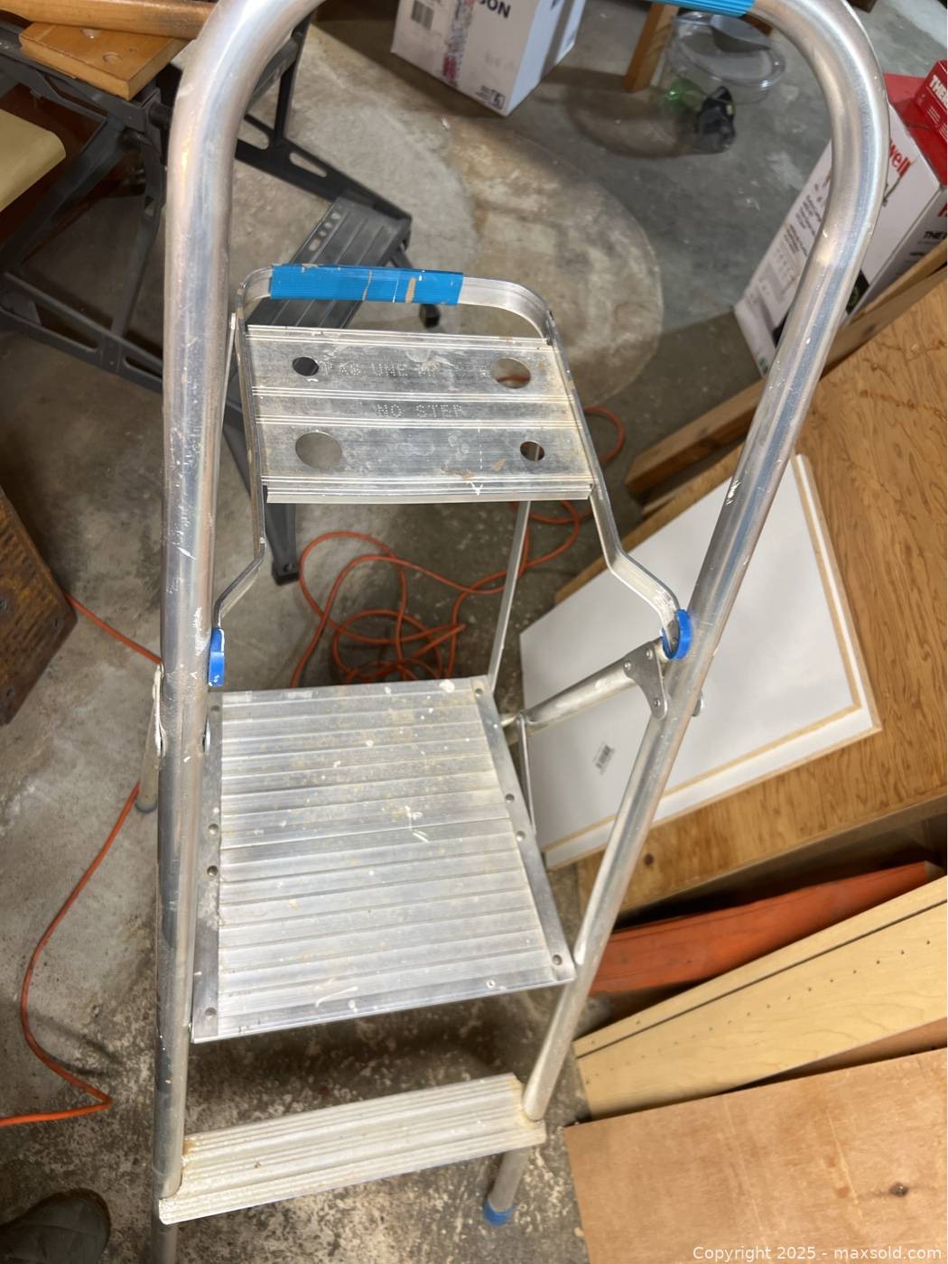 Aluminium Folding Two-Step Ladder | Maxsold