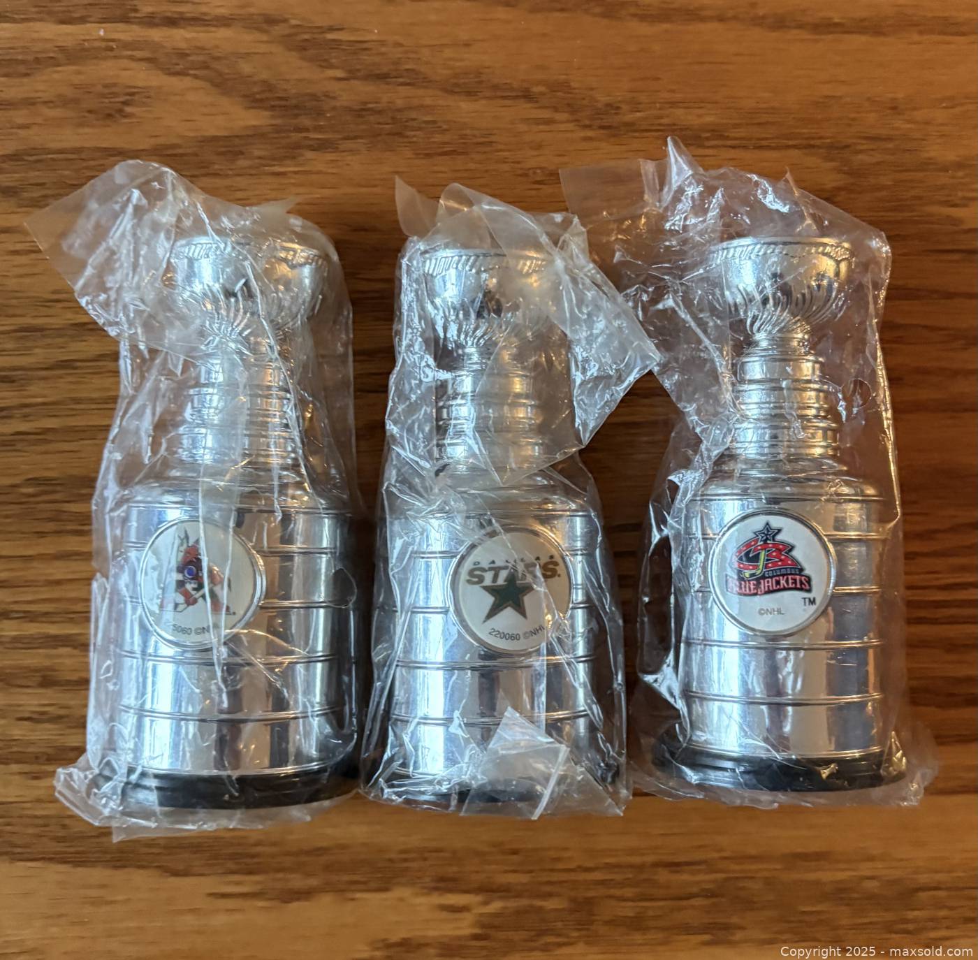 NHL mini Stanley Cup replicas – set of 3 | Maxsold