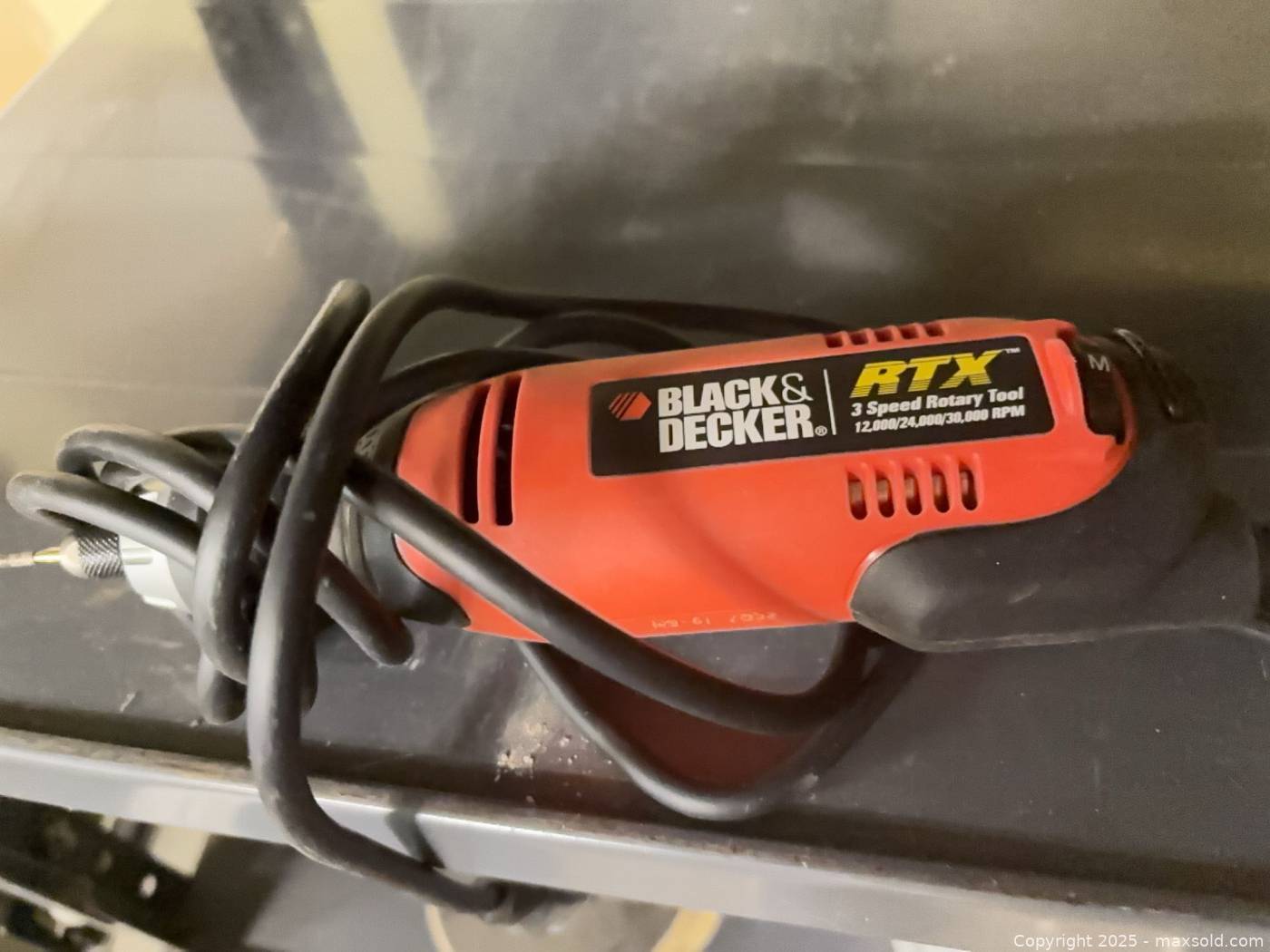 Ryobi drill, charger, battery, B&D mouse sander, RTX rotary tool | Maxsold