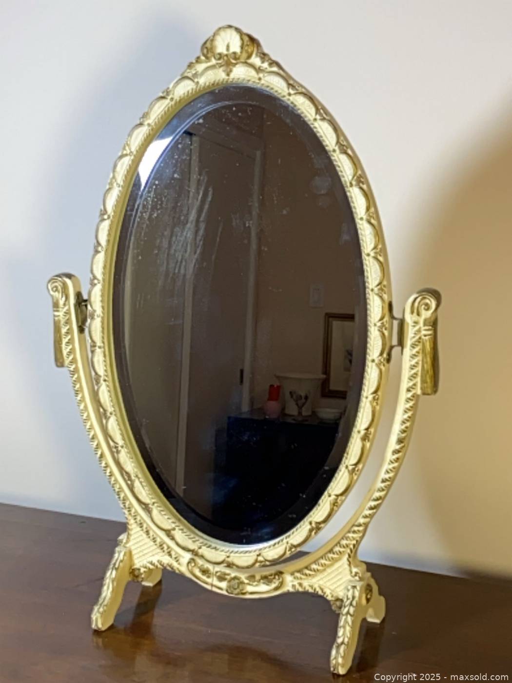1960s English dressing table mirror | Maxsold