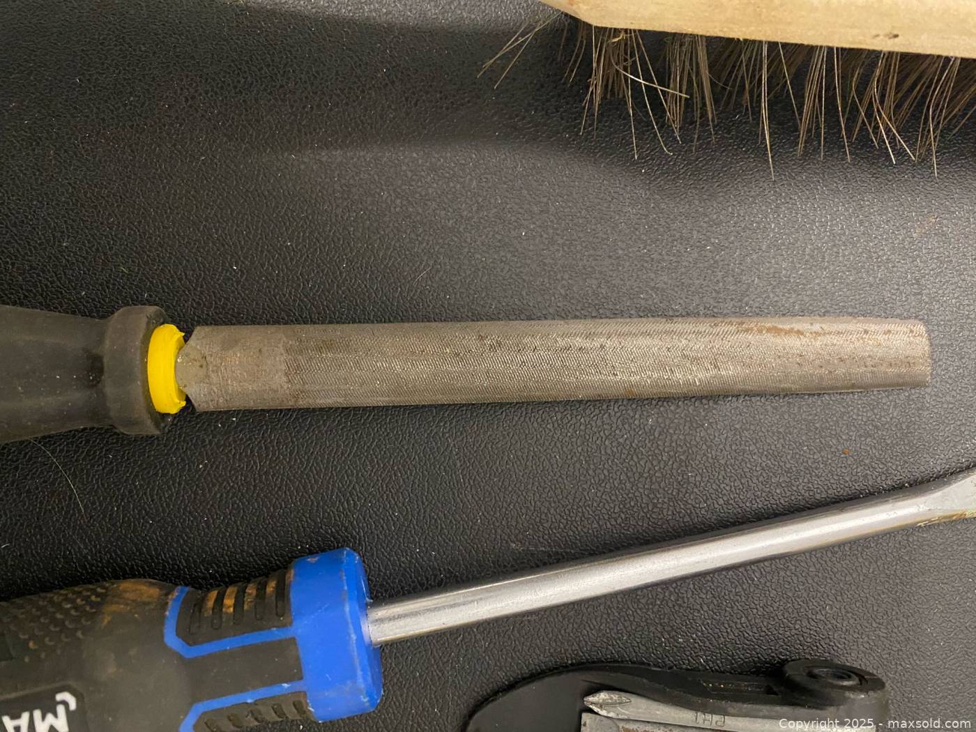 Stanley Tape Measure, Utility Knife, Brush, Mastercraft Screwdriver ...