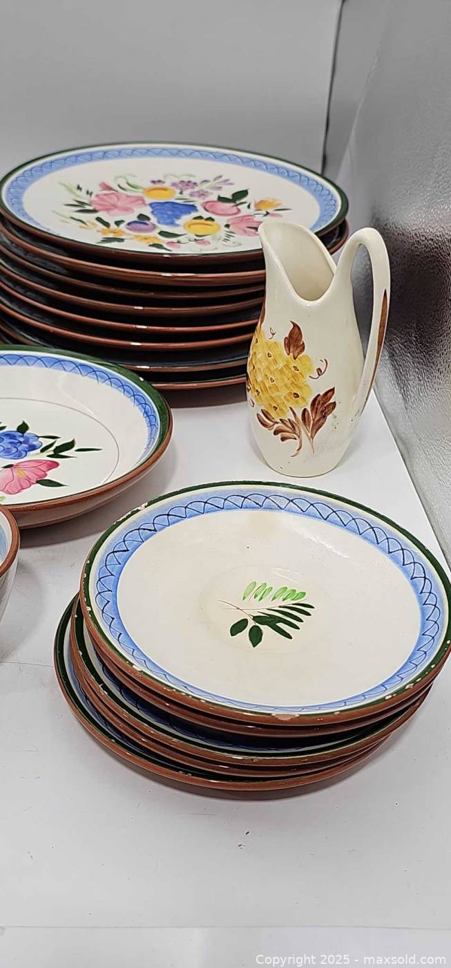 Stangl pottery dinnerware collection | Maxsold