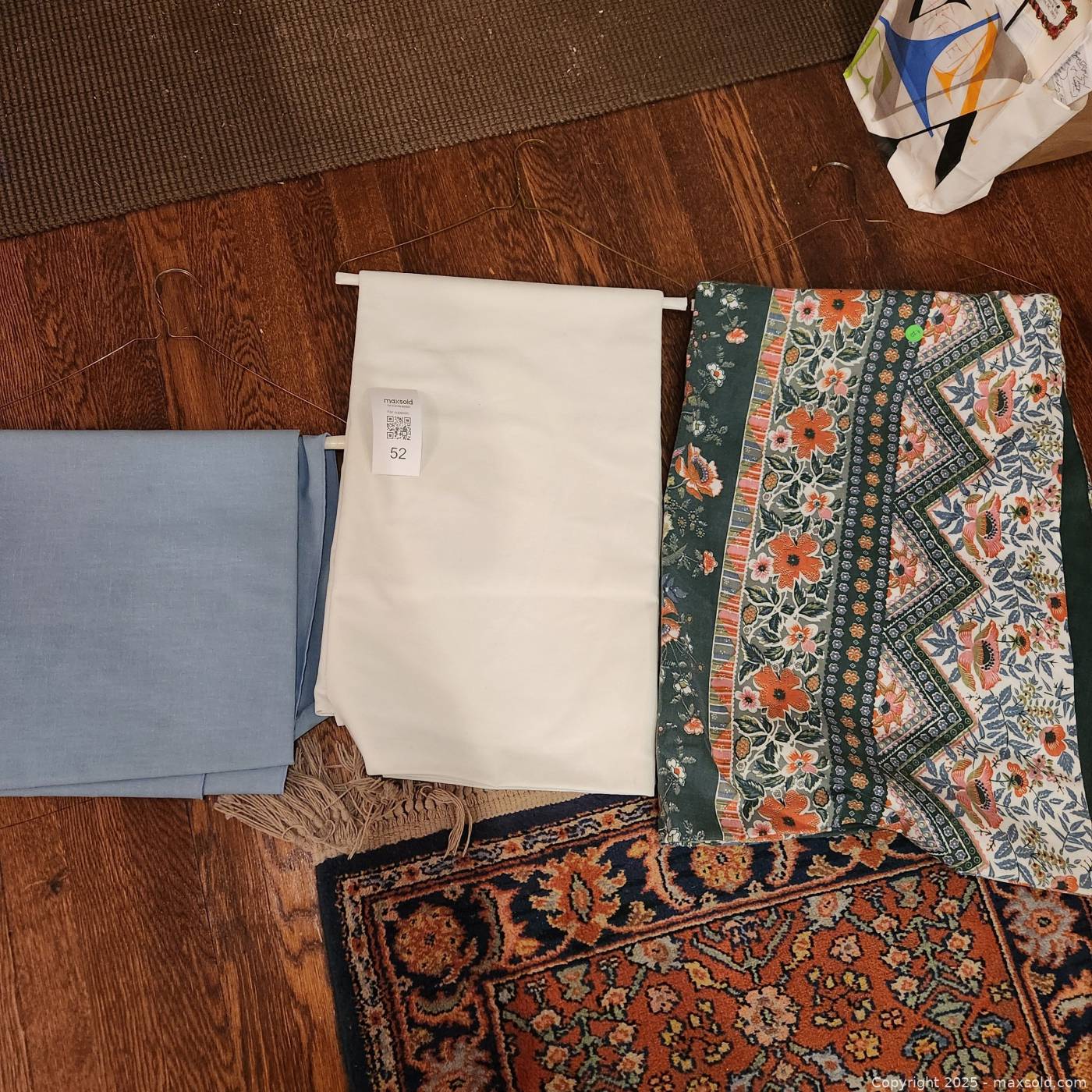 3 table linens | Maxsold
