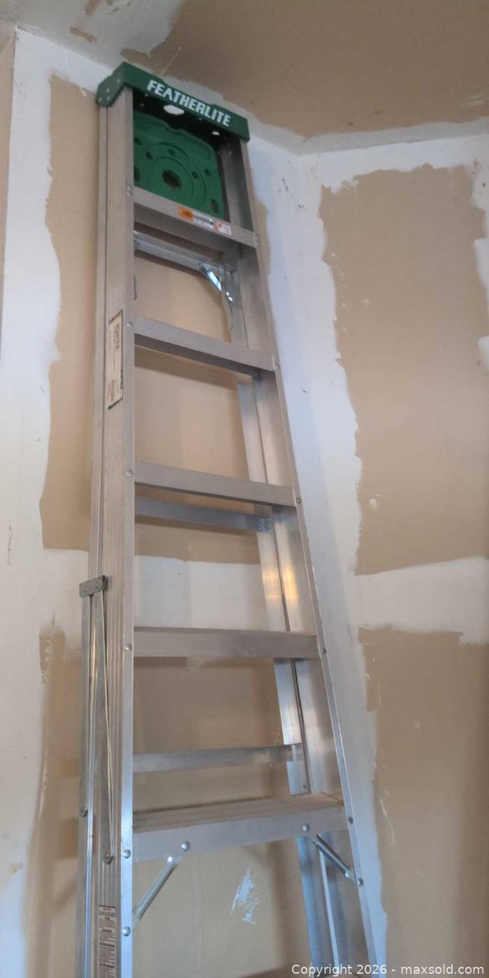 Featherlite 9-Step Aluminum A-Frame Ladder | Maxsold