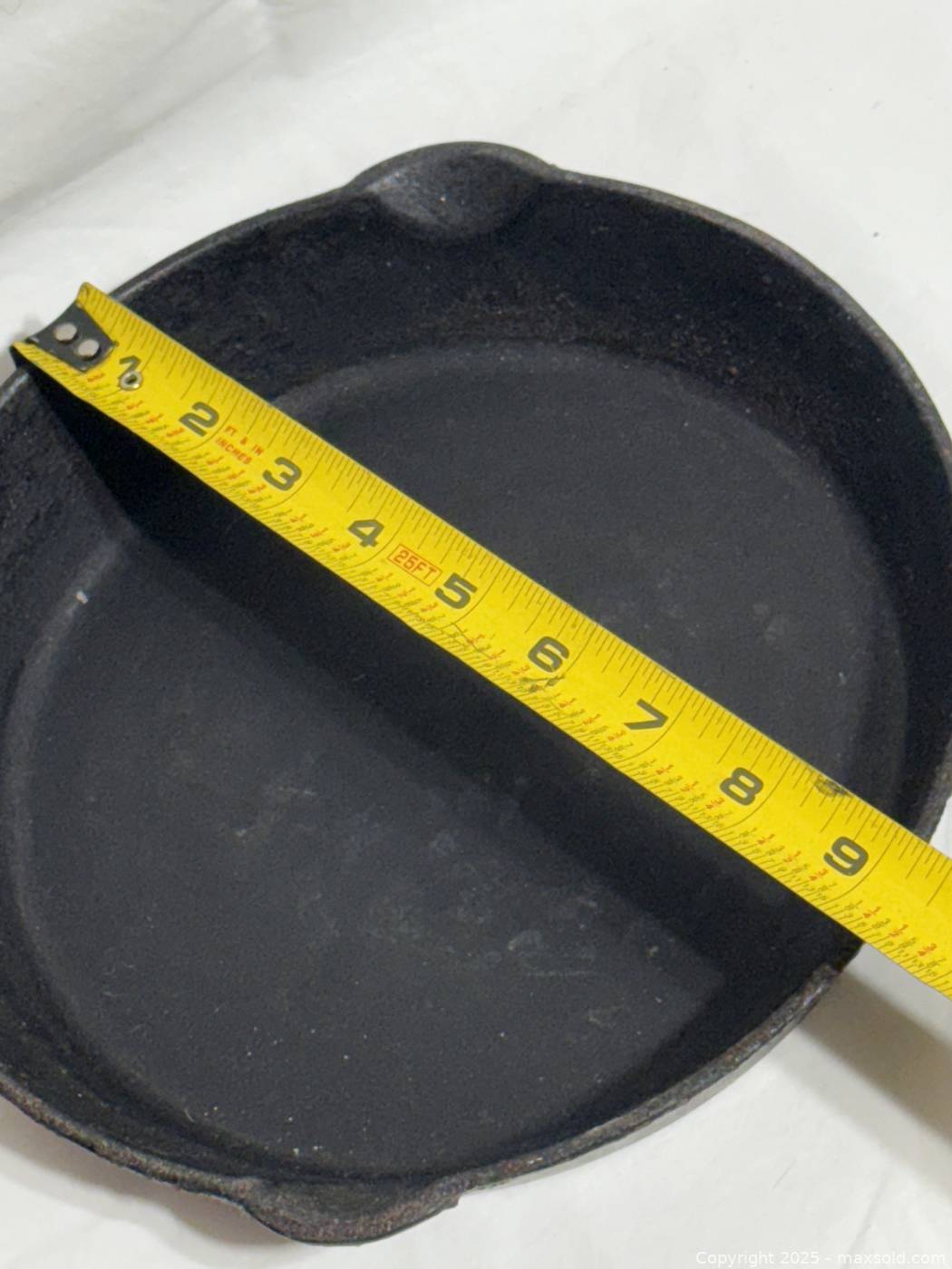 Findlay No.6 cast iron frying pan | Maxsold