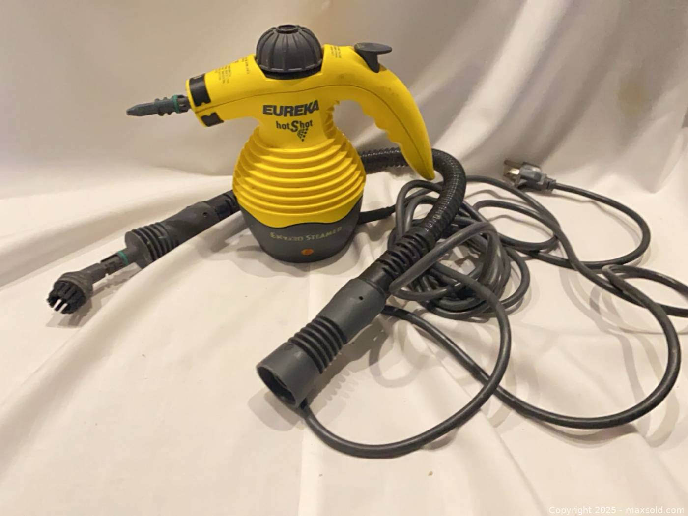 Eureka Hot Shot Enviro Steamer handheld steam cleaner | Maxsold