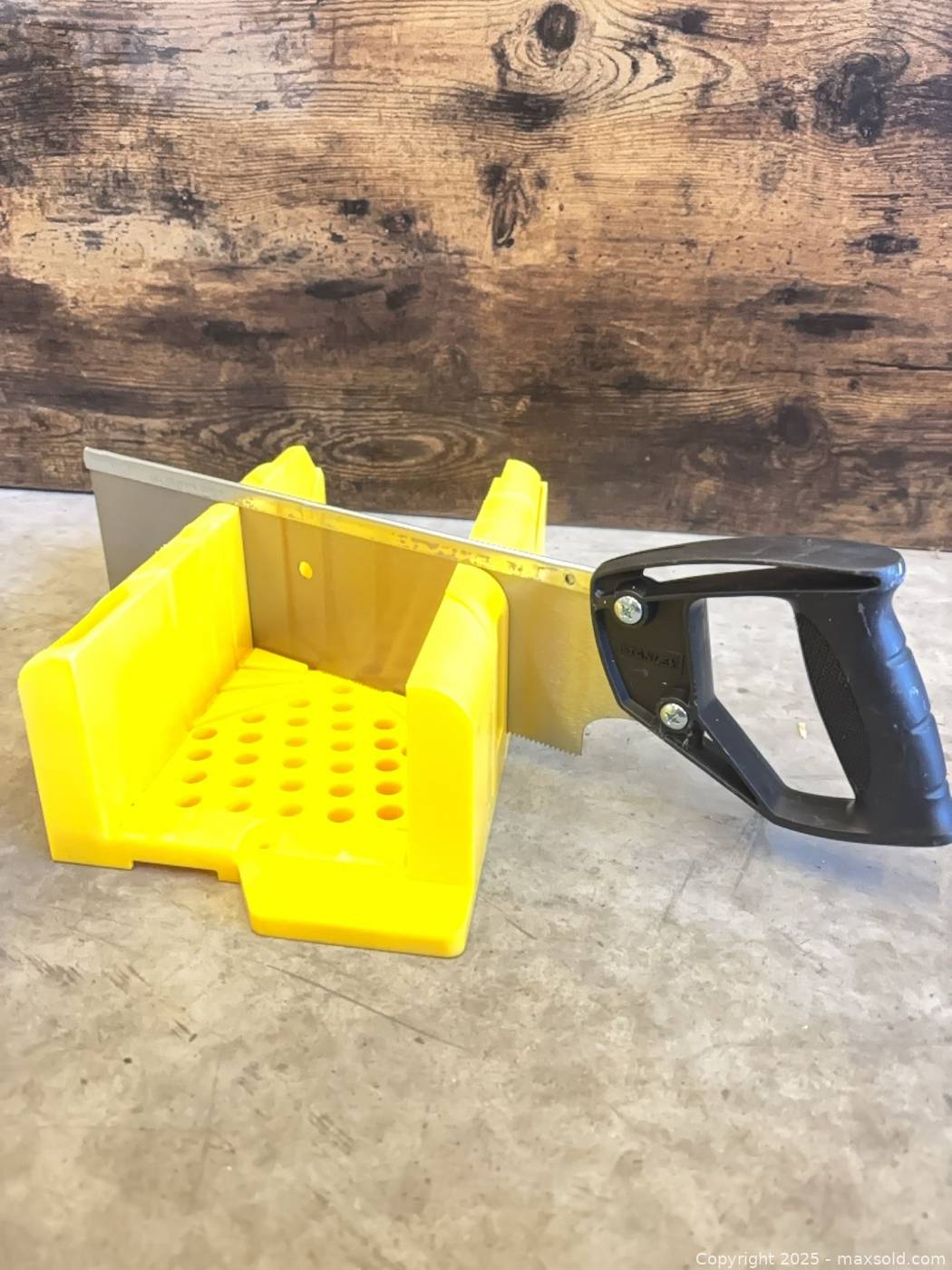 Stanley backsaw with plastic miter box | Maxsold