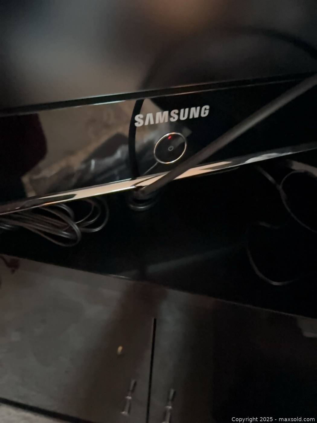 Samsung 32-inch LCD TV LN-T3242H | Maxsold