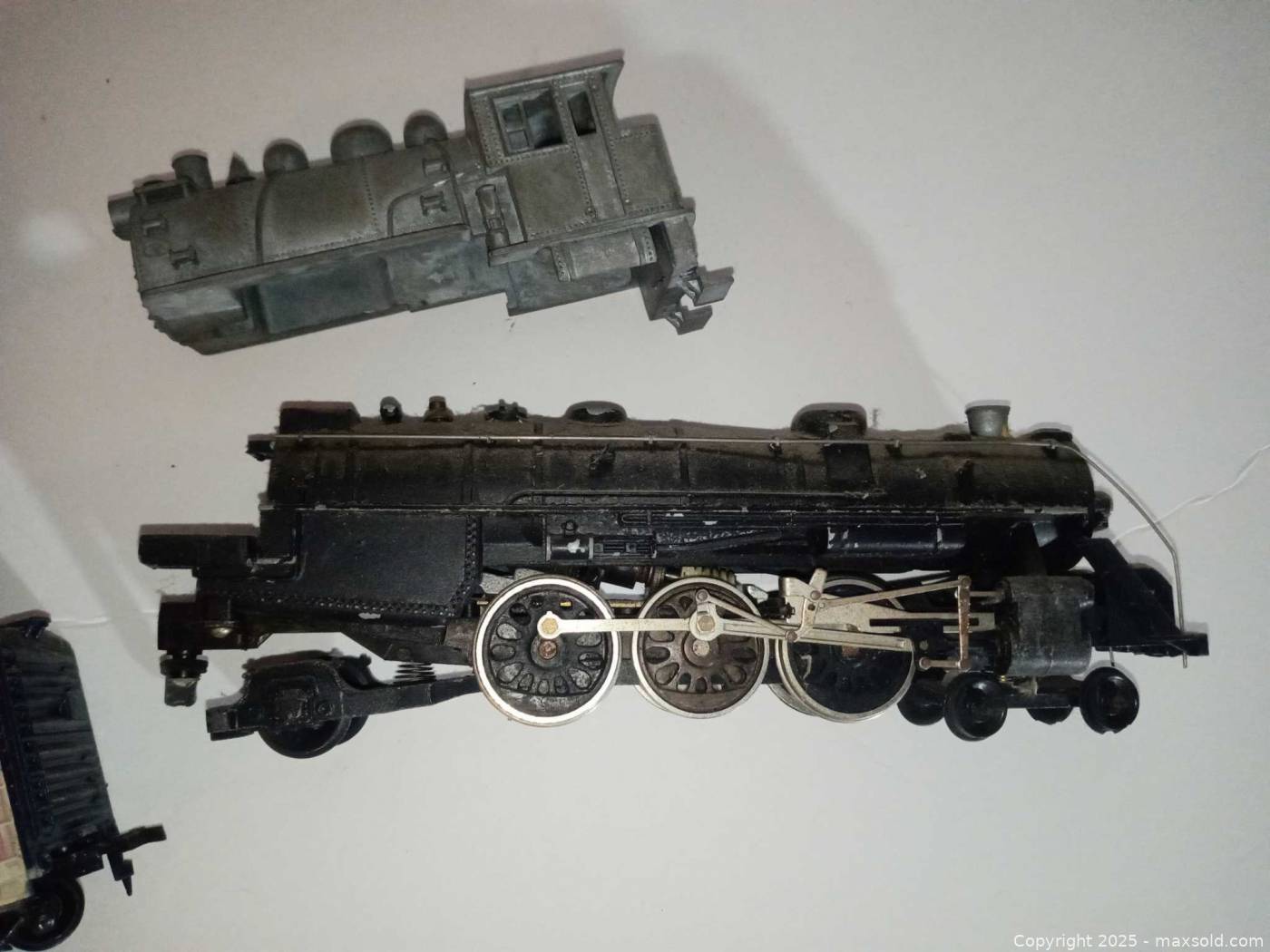 1970s HO scale steam locomotive, tender, Gerber reefer, spare shell ...