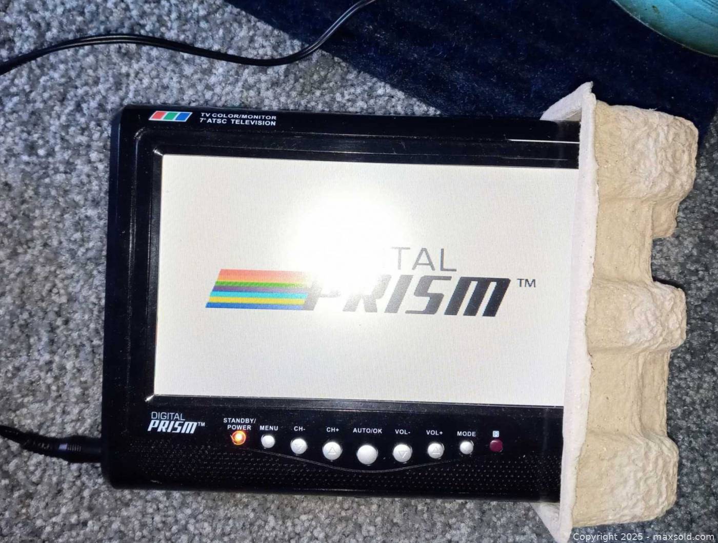 Digital Prism 7" Portable Digital LCD TV | Maxsold