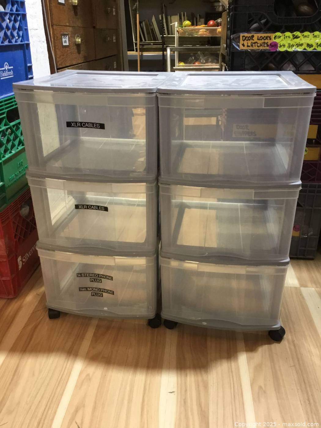 2 plastic rolling drawer units | Maxsold