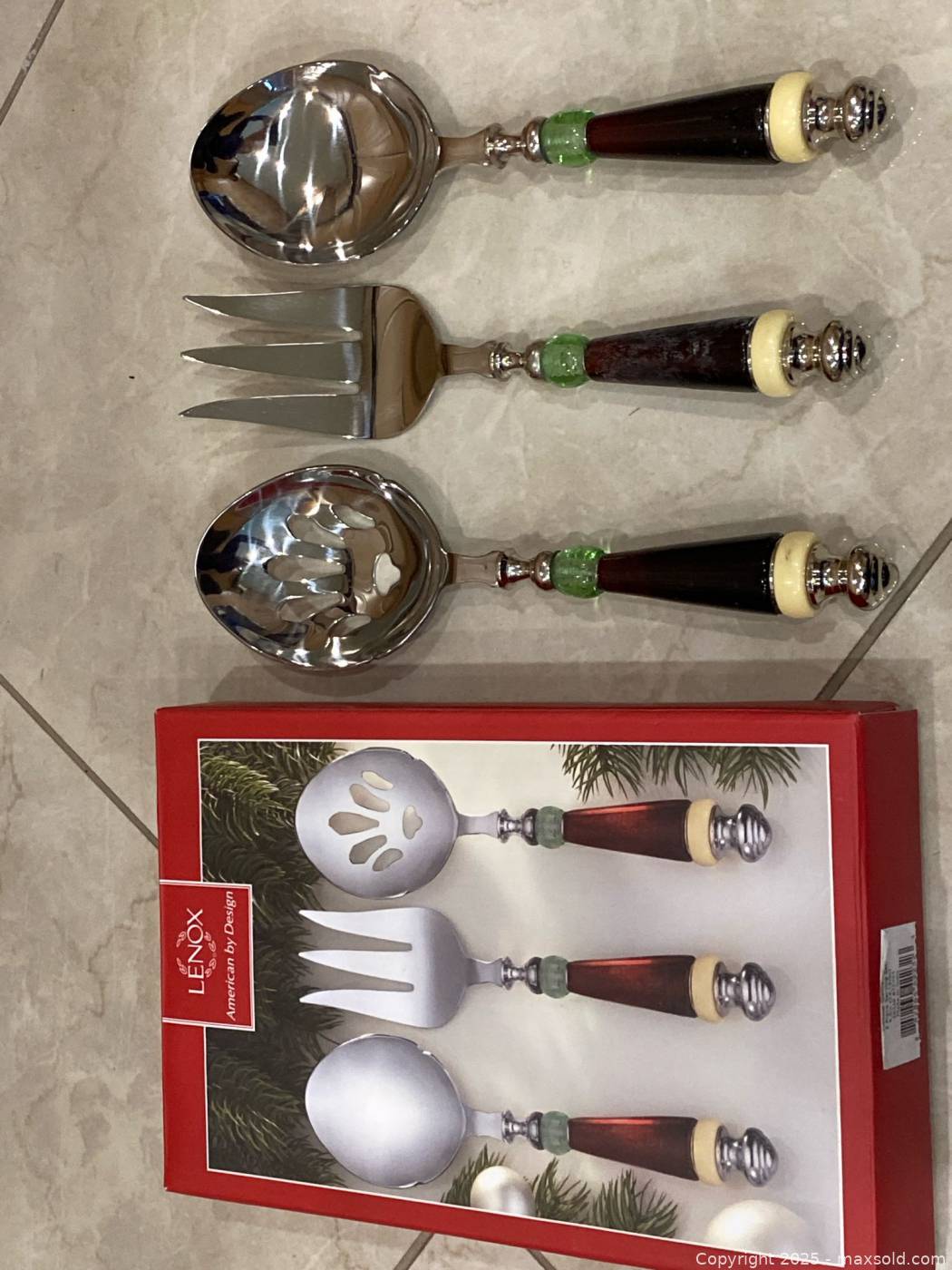 Lenox stainless serving utensils and 8 leaf-handle butter spreaders ...