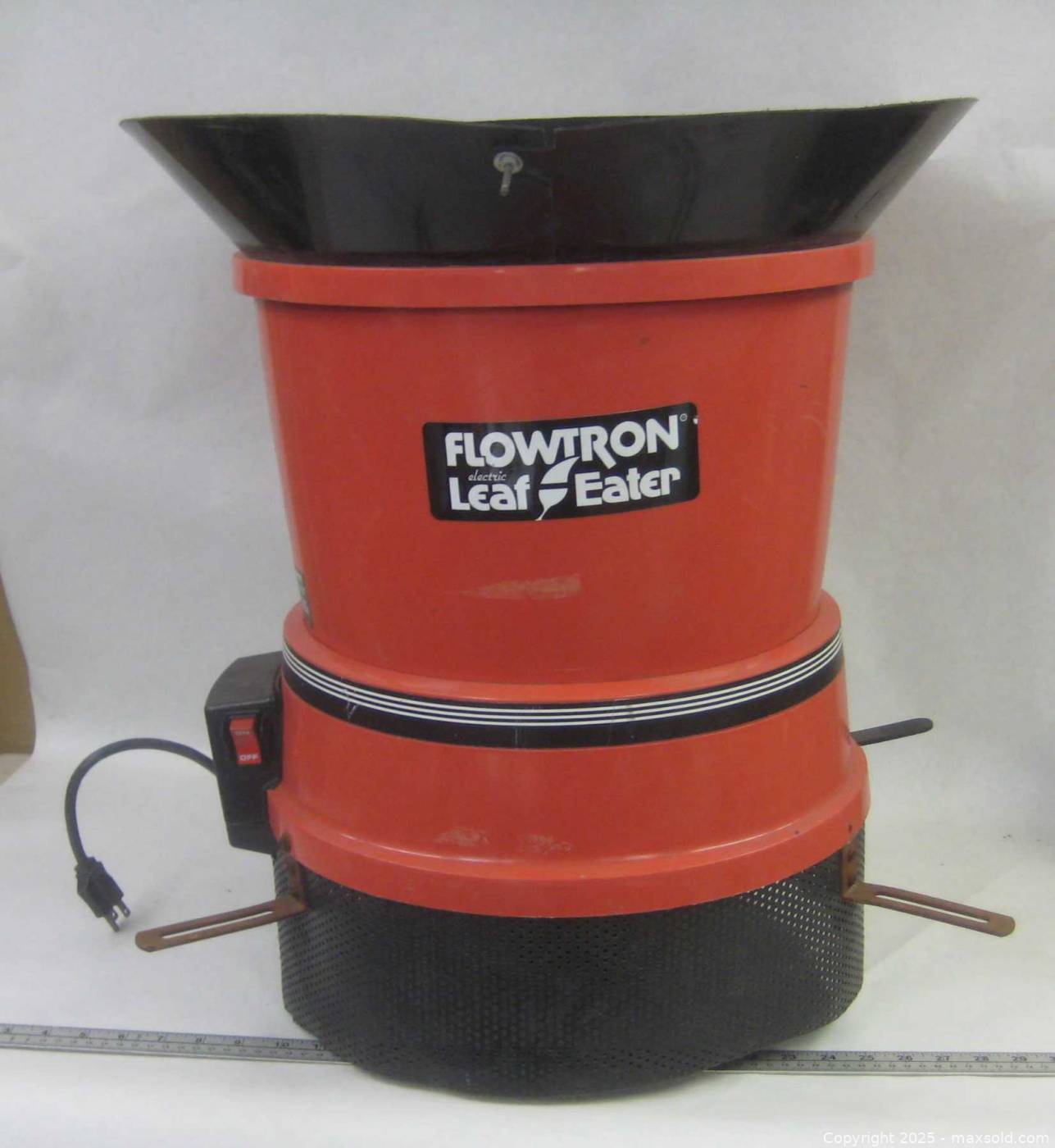 Flowtron Leaf Eater electric leaf shredder | Maxsold