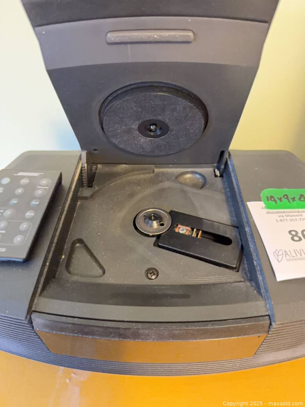 Bose Wave Radio/CD with remote | Maxsold