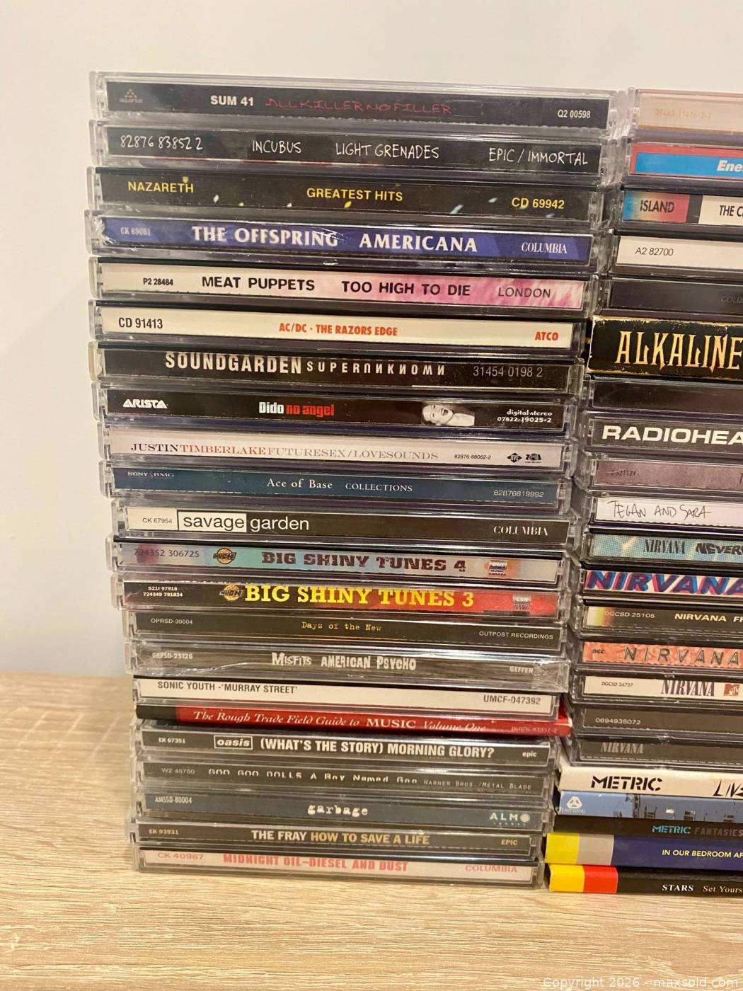 64 Music CDs Rock Alternative Grunge 80s/90s | Maxsold