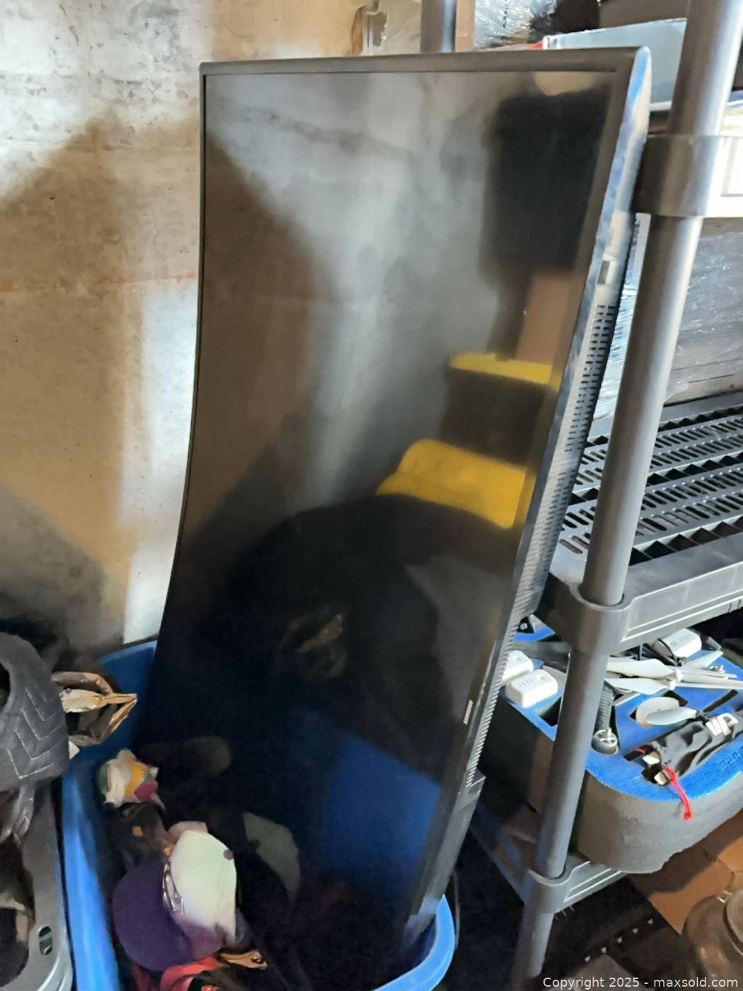 Samsung 55-inch Curved TV | Maxsold