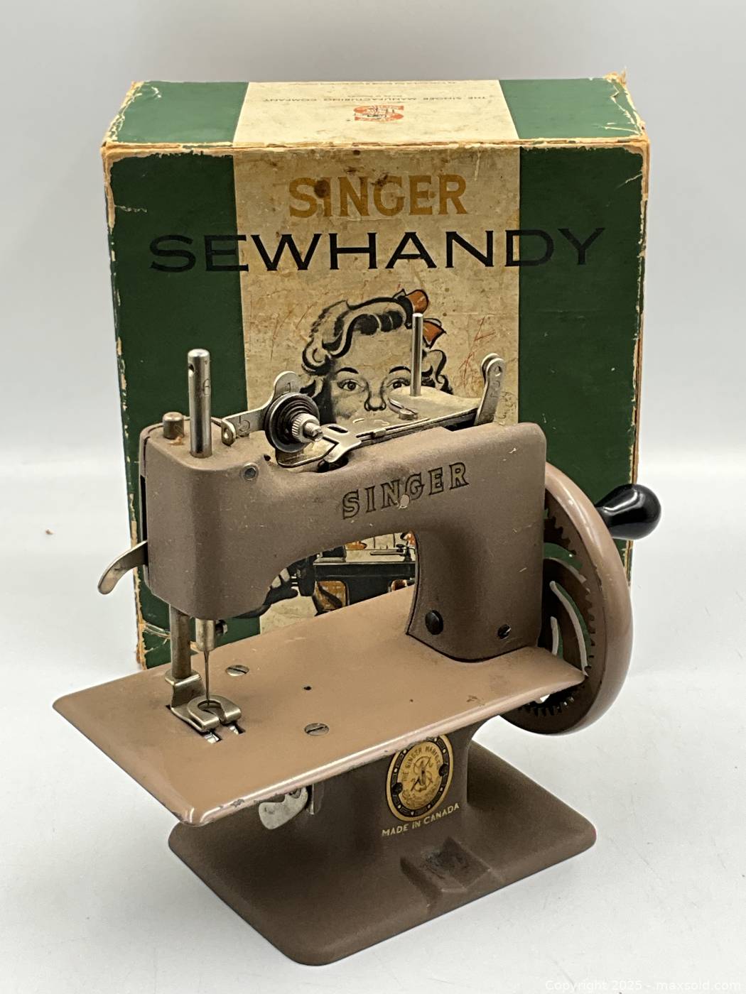 1950s Singer Sewhandy Model 20 beige toy sewing machine with original ...