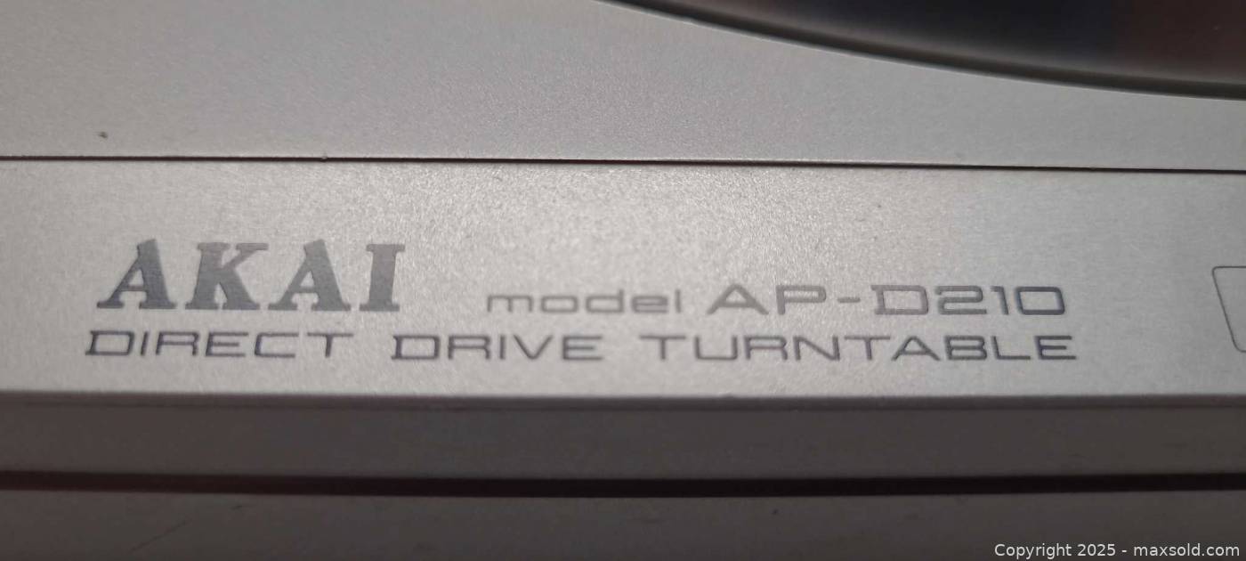 Akai AP-D210 direct drive turntable | Maxsold