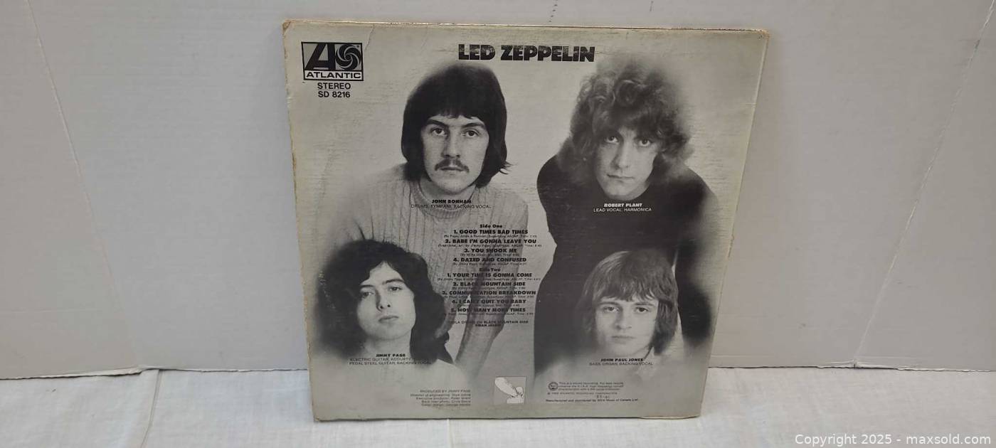 Led Zeppelin debut LP vinyl record | Maxsold