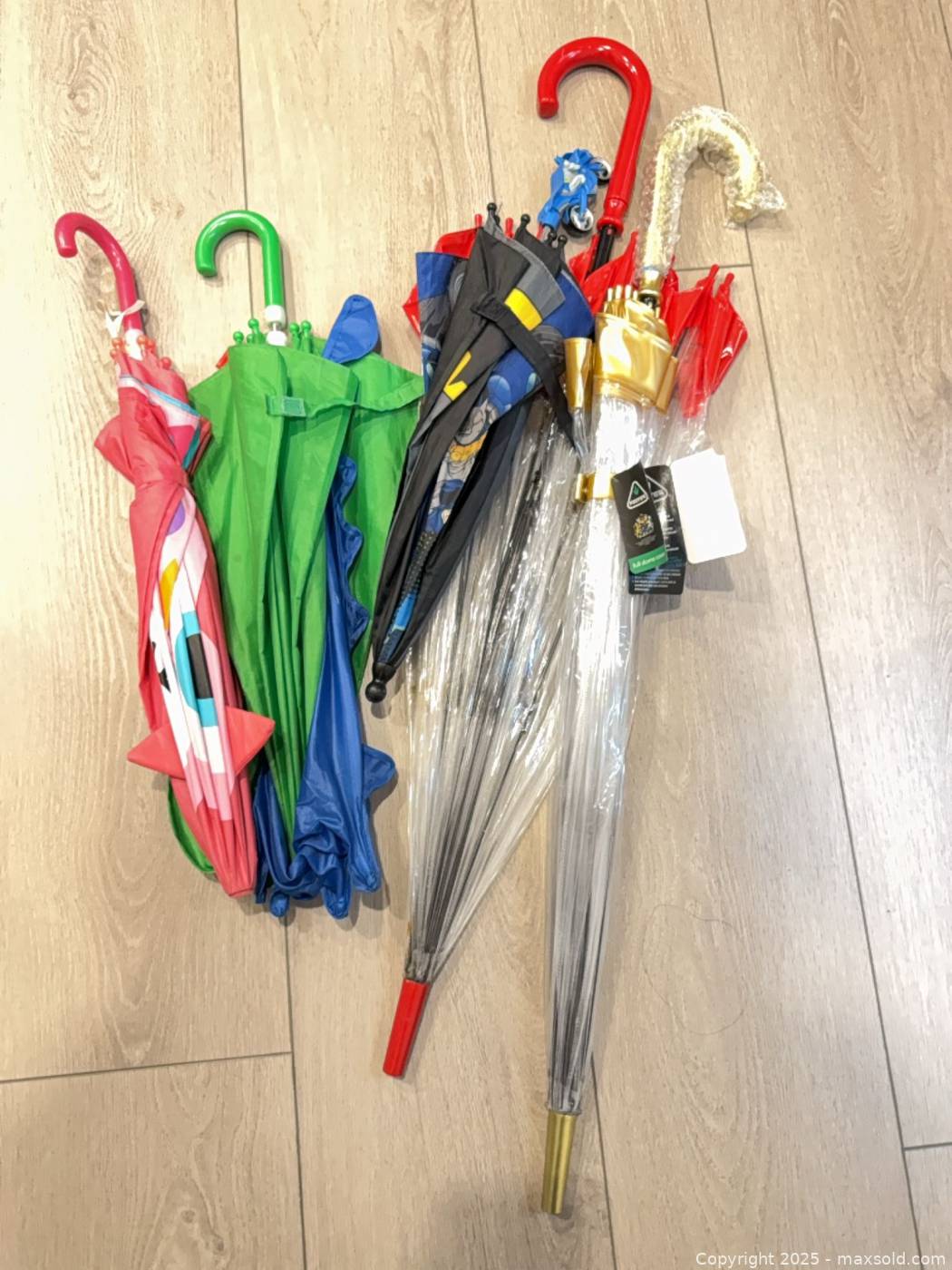 5 Umbrella Lot – Kids Prints & Clear Dome | Maxsold