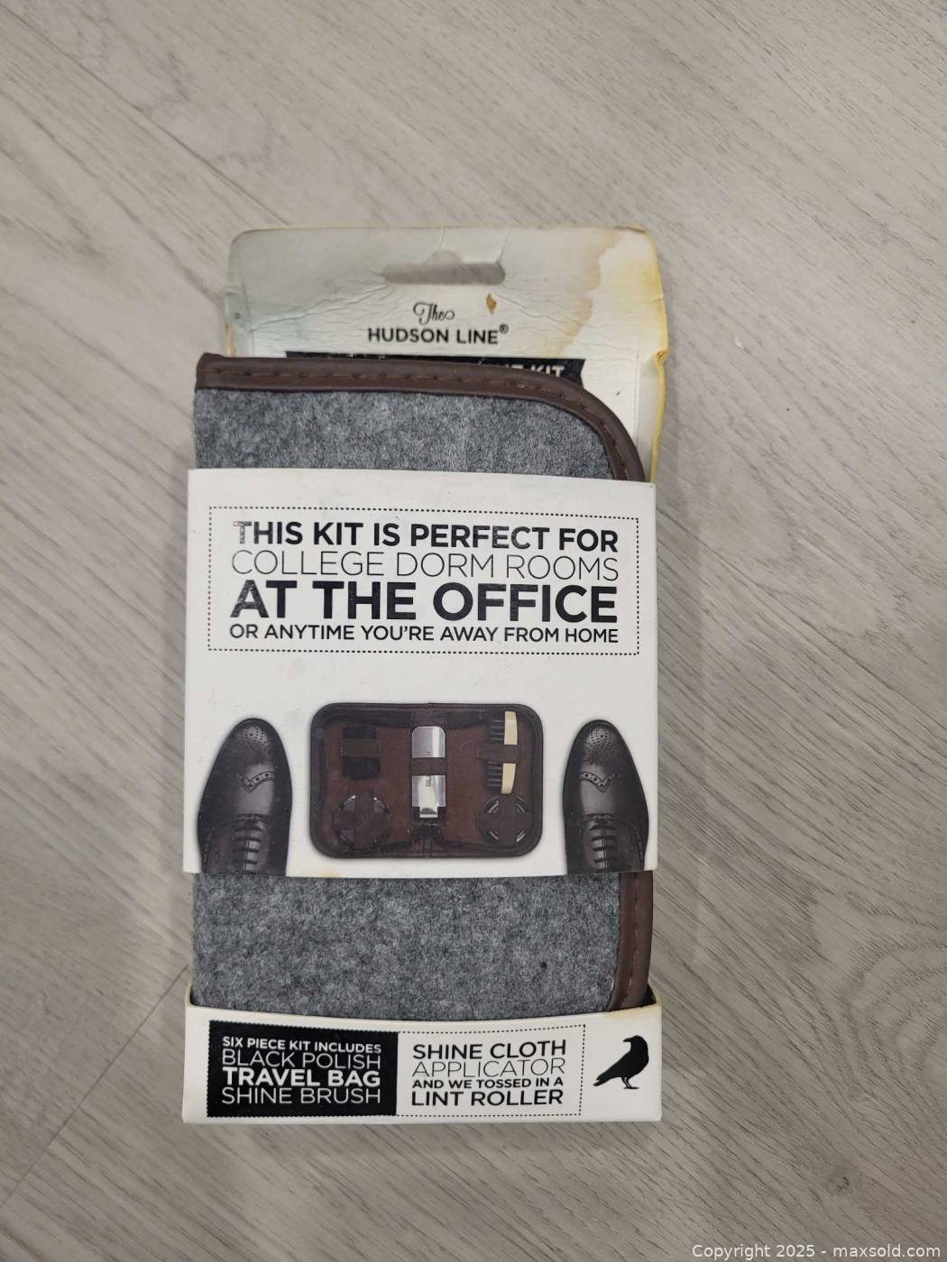 Travel Shoe Shine Kit | Maxsold