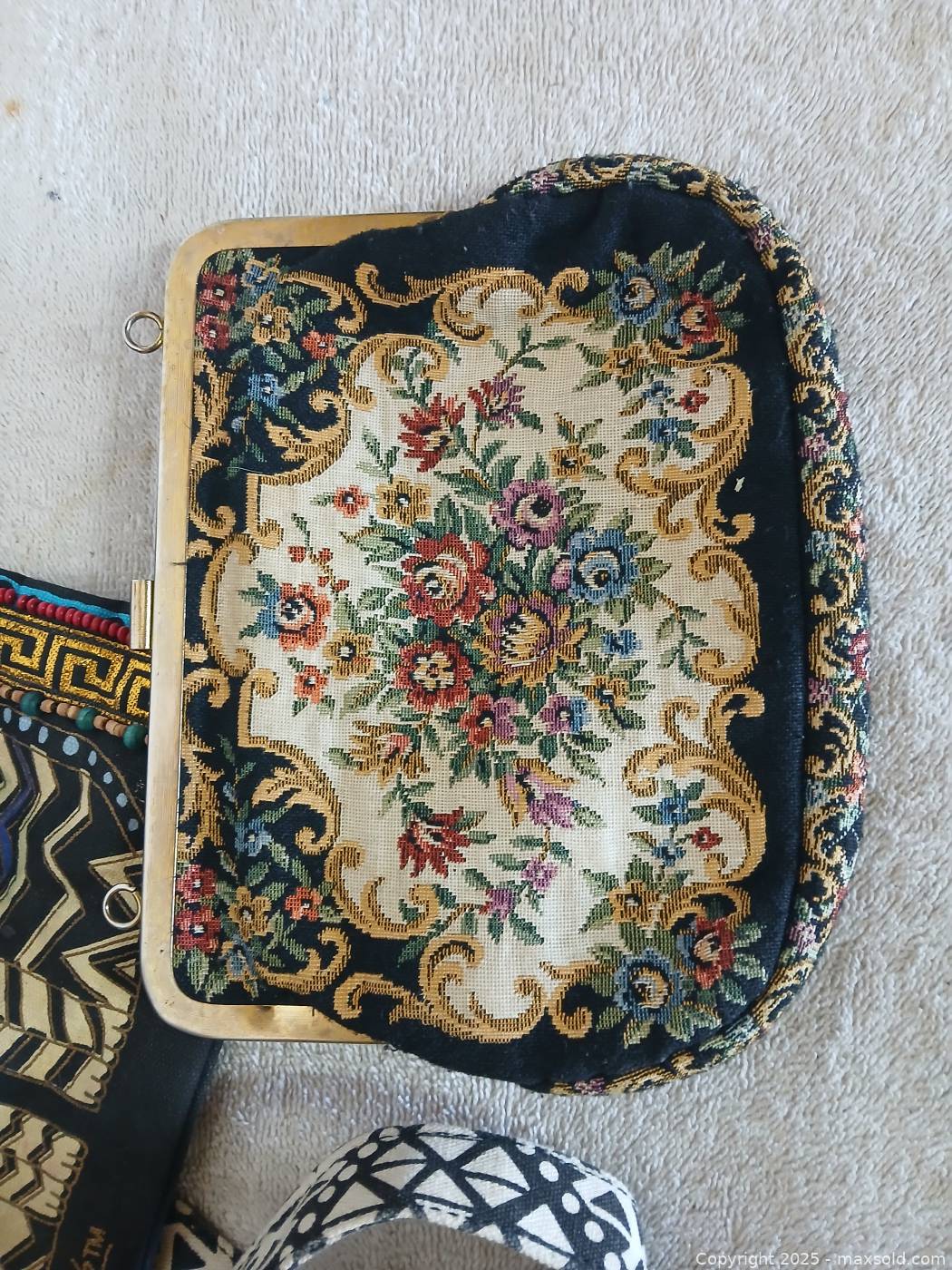 Decorated purses – 2 | Maxsold