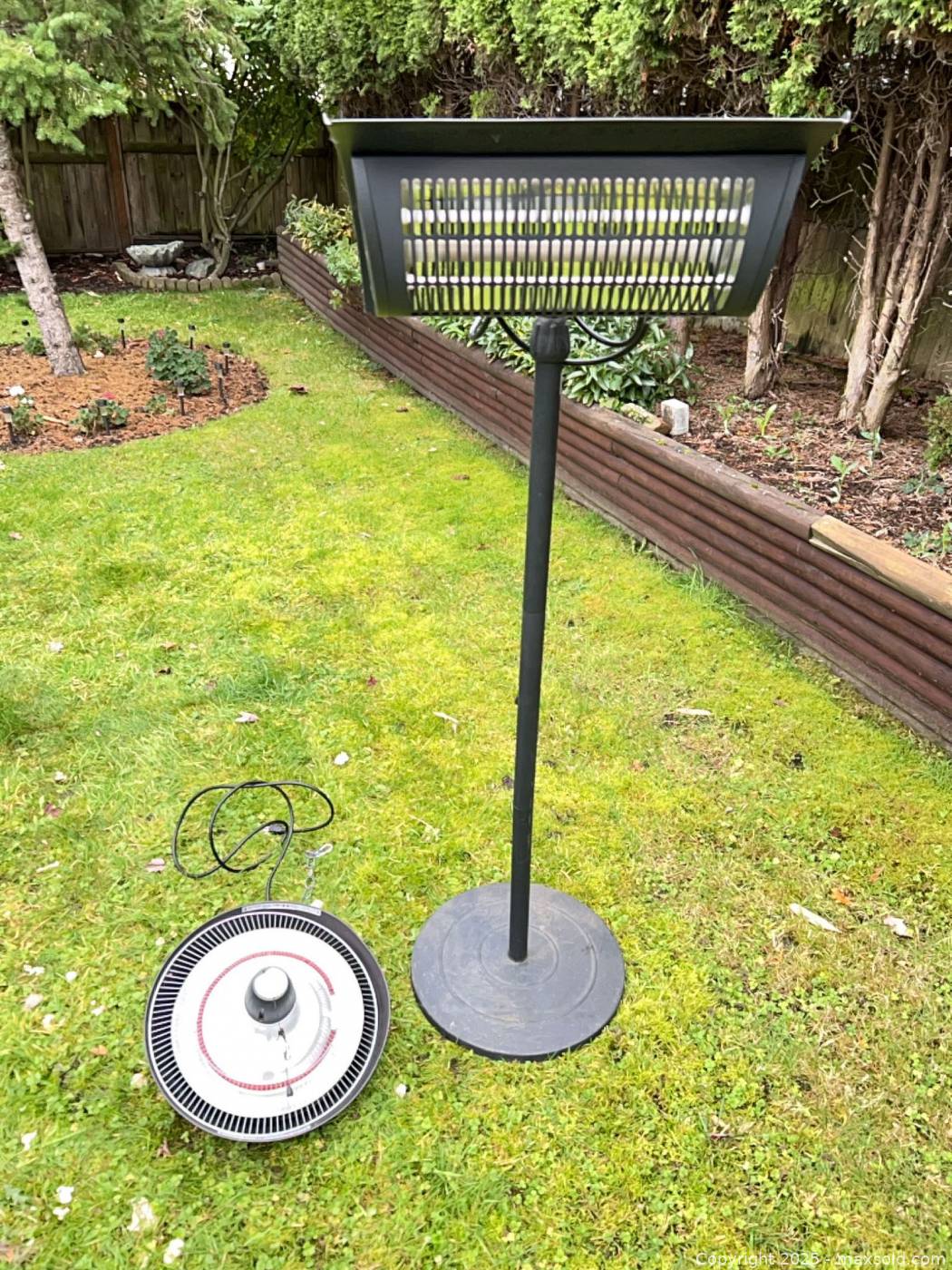 EnerG+ outdoor electric infrared patio heater | Maxsold