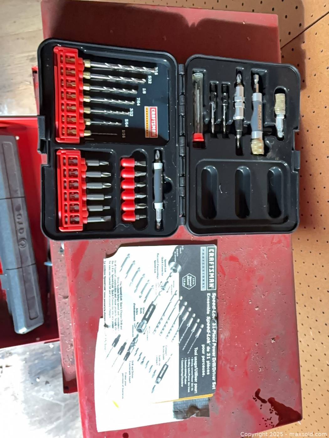 Waterloo red steel tool chest cabinet | Maxsold