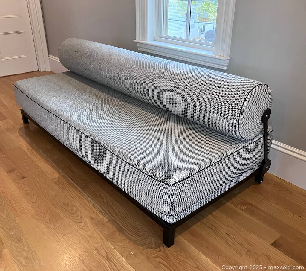 Design Within Reach Softline Twilight sleeper sofa/daybed | Maxsold