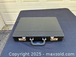 Solingen stainless steel knife set with briefcase | Maxsold