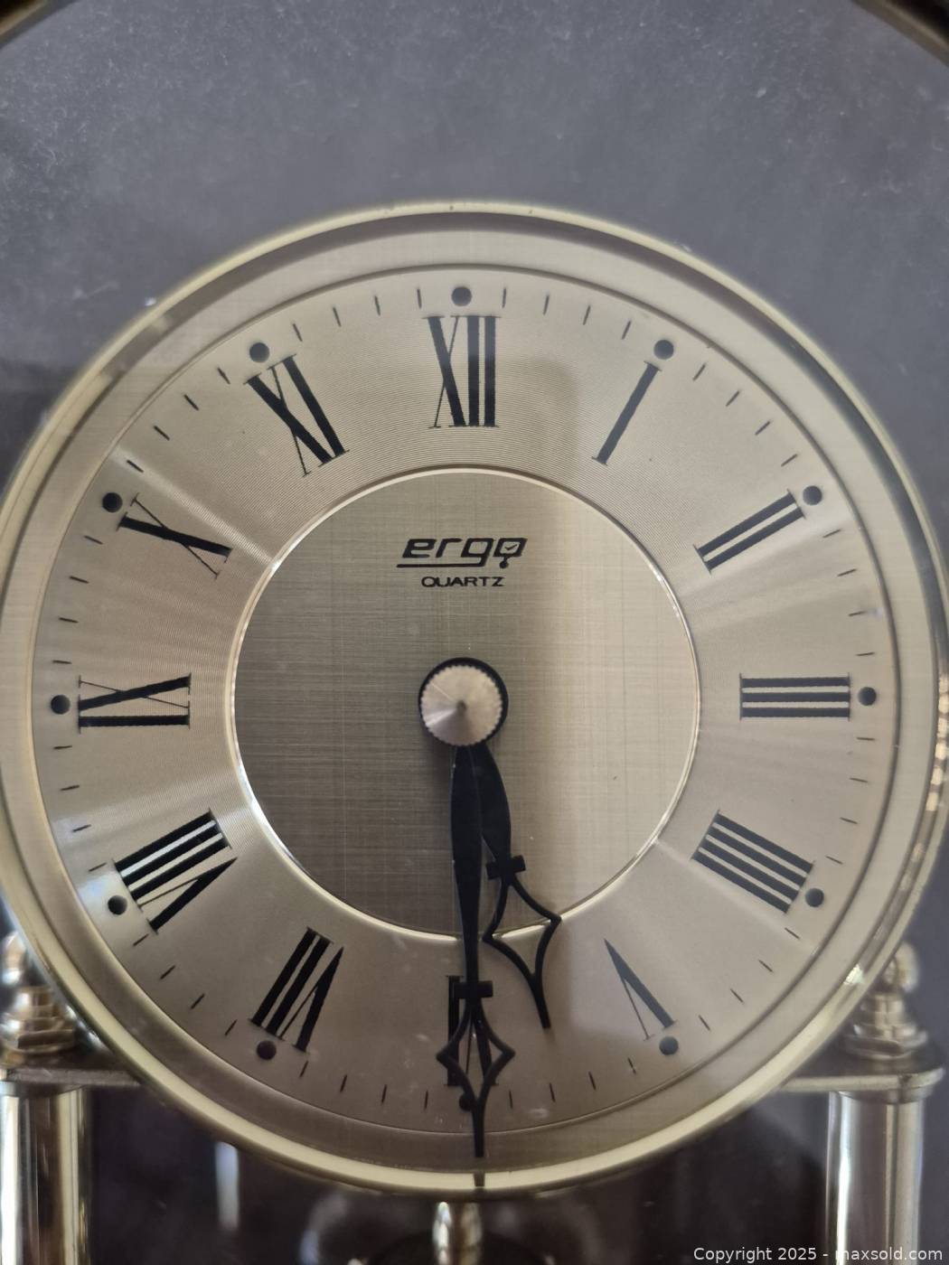Ergo Quartz Anniversary Clock | Maxsold