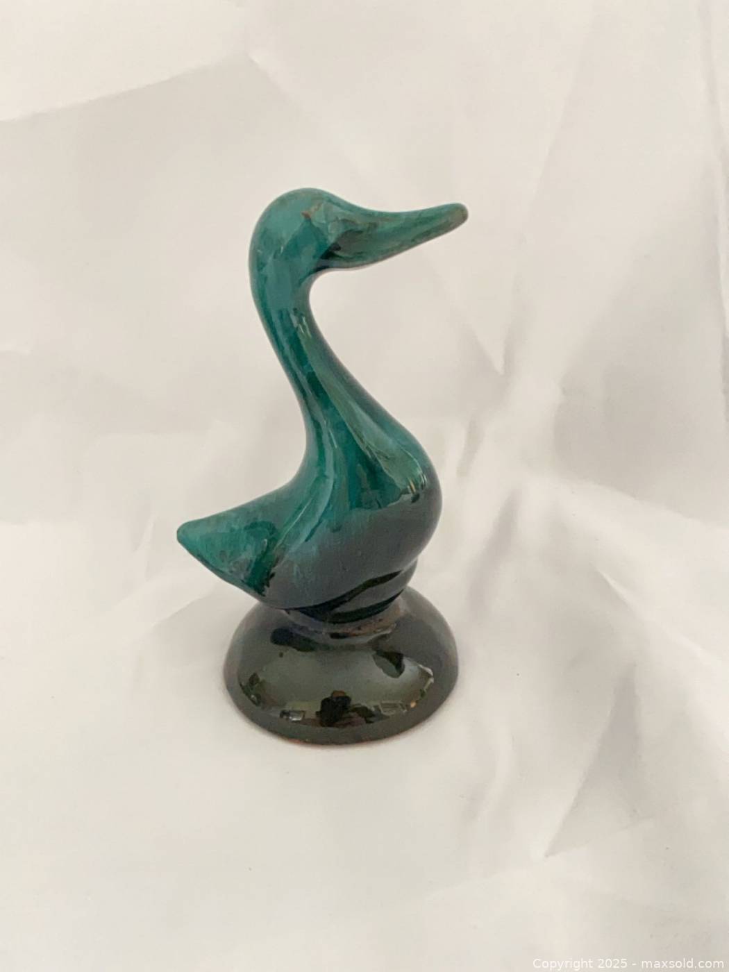 Blue Mountain Pottery duck figurine | Maxsold