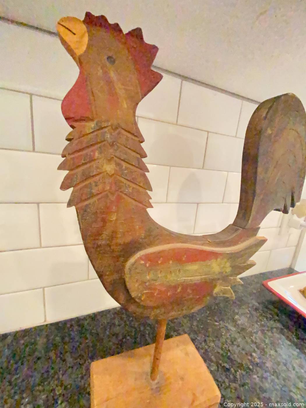 Vintage hand-carved painted wood rooster | Maxsold