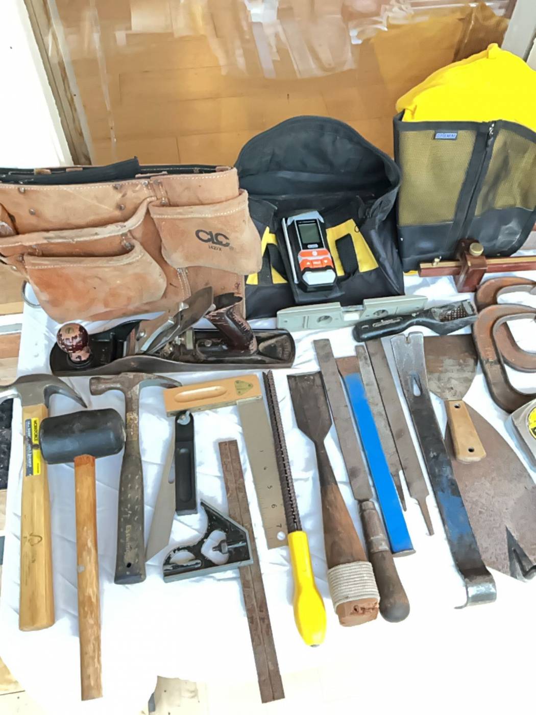 Assorted hand tools collection | Maxsold