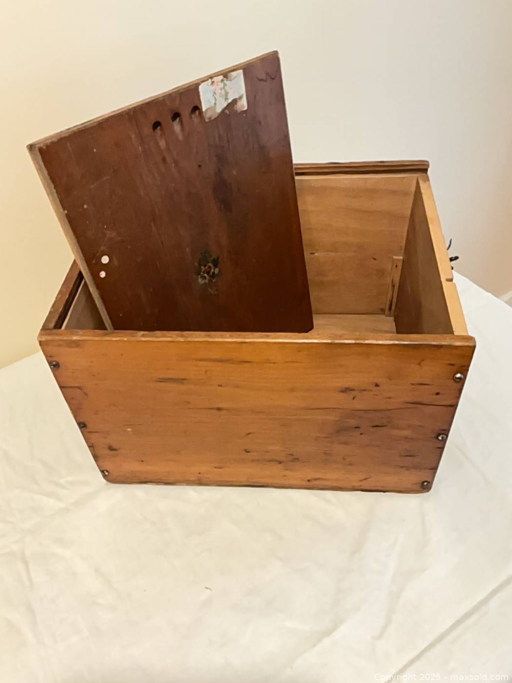 Wood Storage Boxes | Maxsold