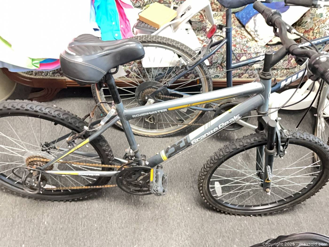 Roadmaster Granite Peak 24" 18-speed Mountain Bike | Maxsold
