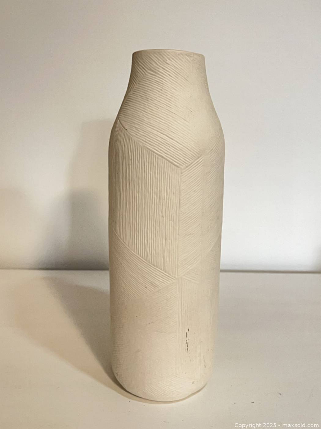 Zara Home Collection Textured Vase | Maxsold