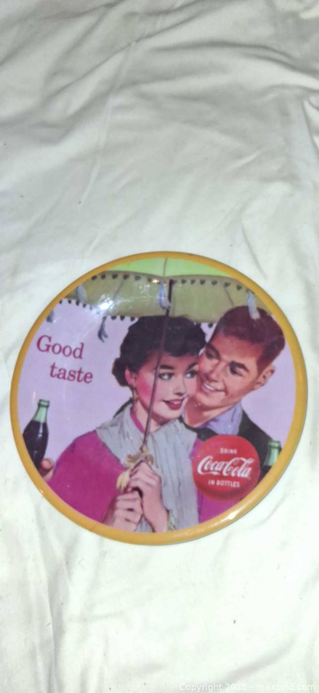 Coca-Cola vintage advertising decorative tins, 4 | Maxsold